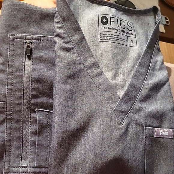 Figs | Other | Figs Graphite Small Set | Poshmark